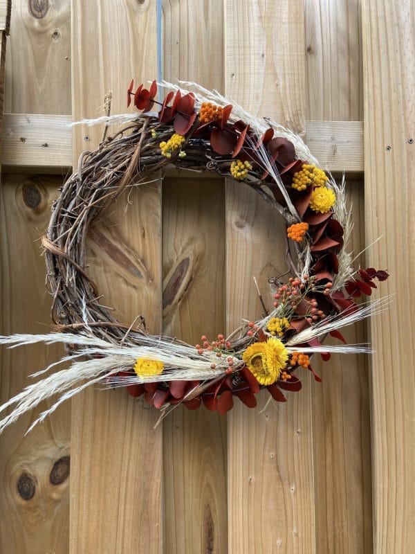 Couronne rouge d’automne - Fleuriste Montréal Le Jardin de Mathilde